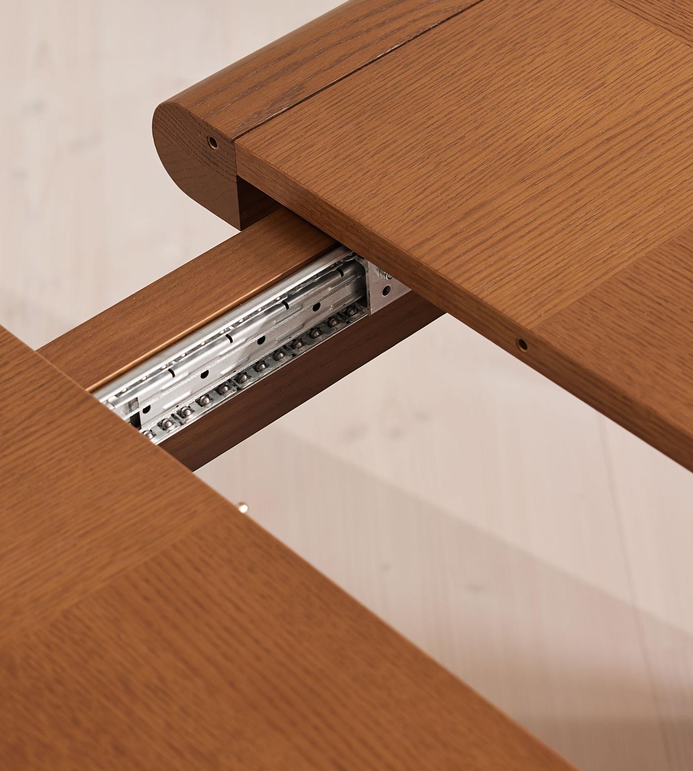 Darwin Extendable Dining Table