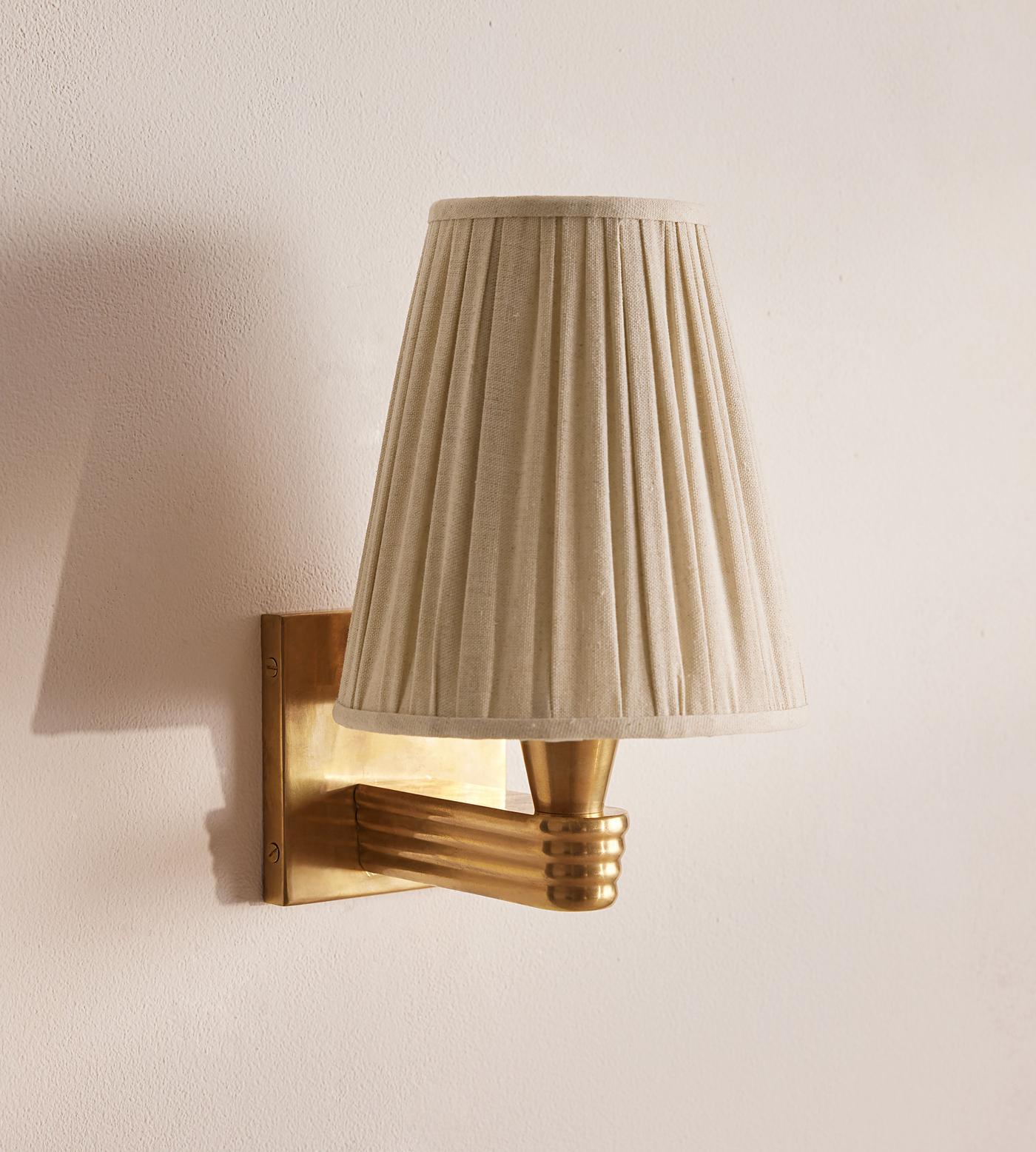 Viola Wall Light