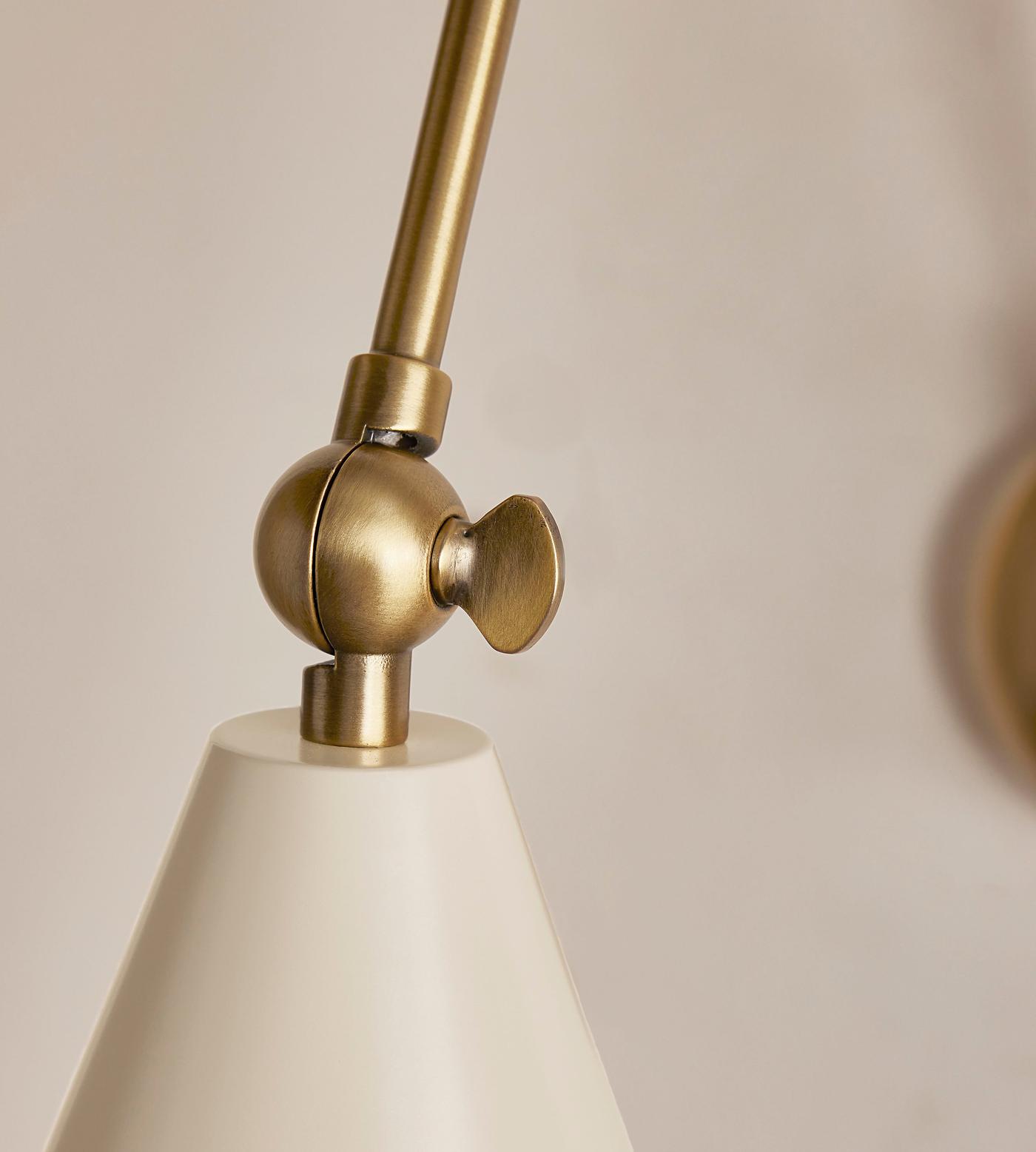 Vincent Wall Light, Cream Shade, US