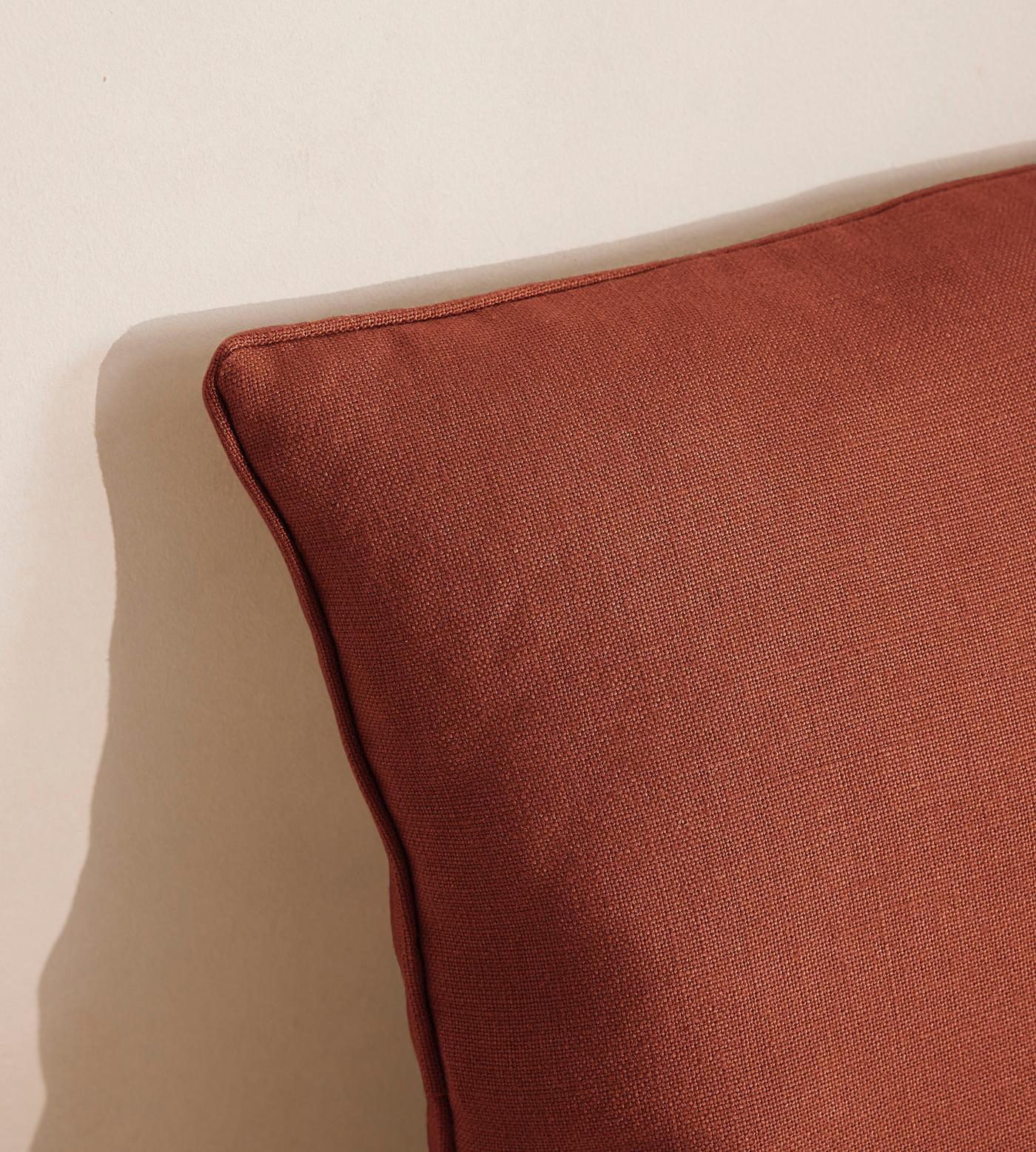(US) Vinnie Large Square Cushion, Sienna