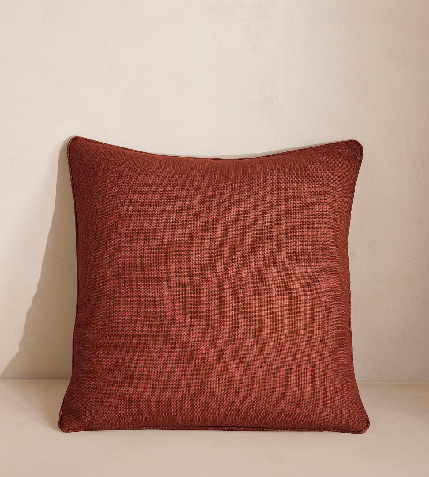 (US) Vinnie Large Square Cushion, Sienna