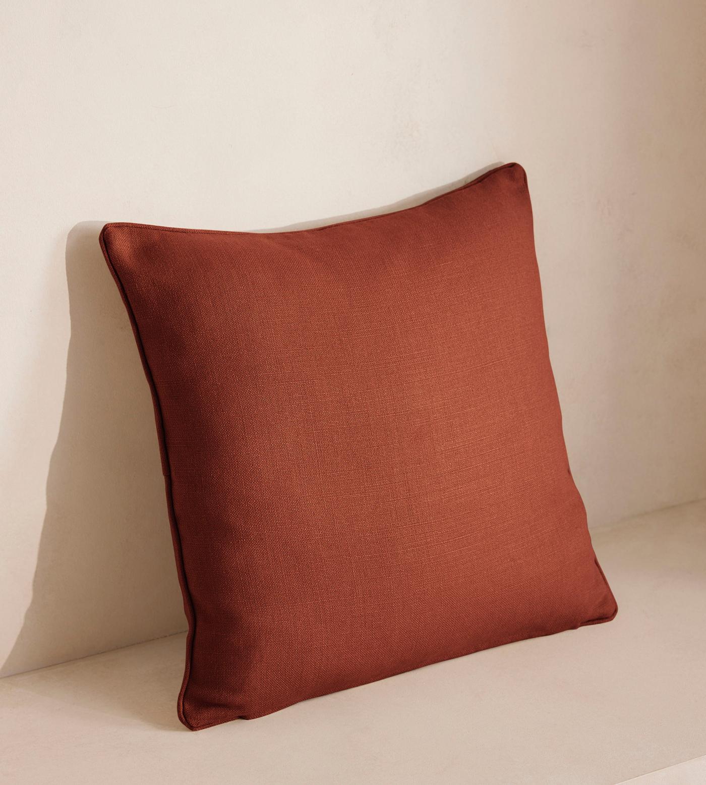 (US) Vinnie Large Square Cushion, Sienna