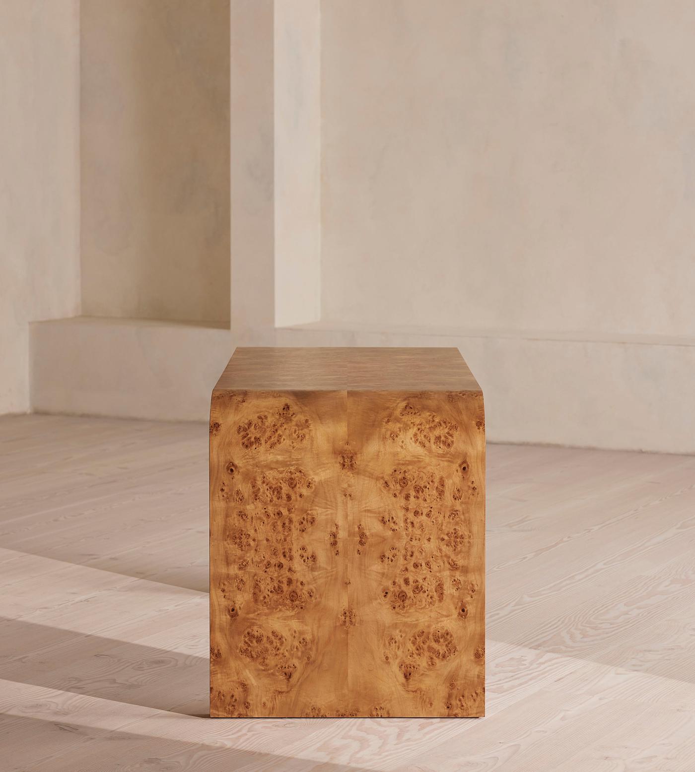 Wallace Desk, Mappa Burl