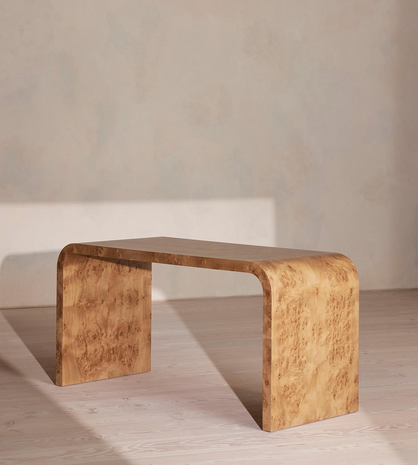 Wallace Desk, Mappa Burl