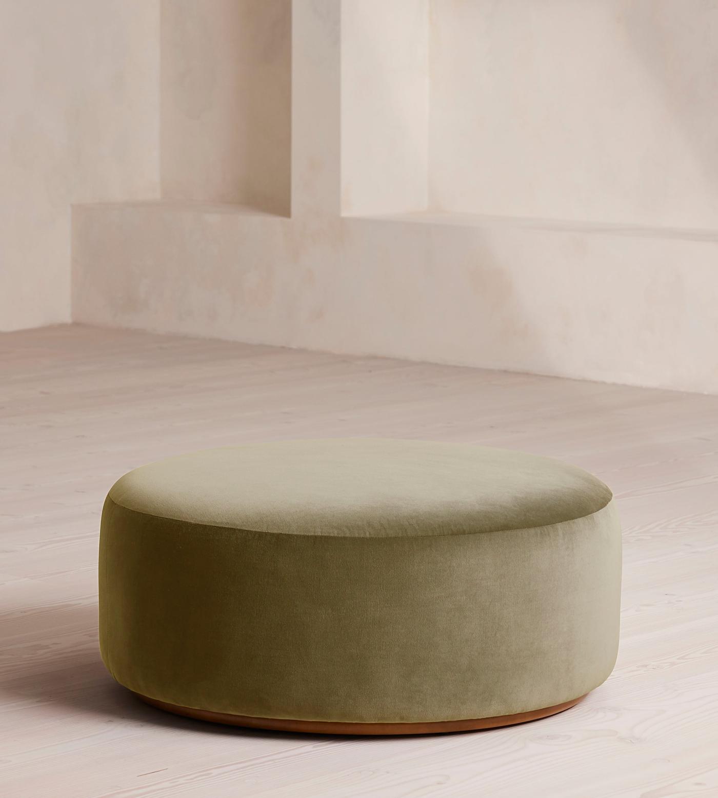 Aline Ottoman, Velvet, Lichen, US