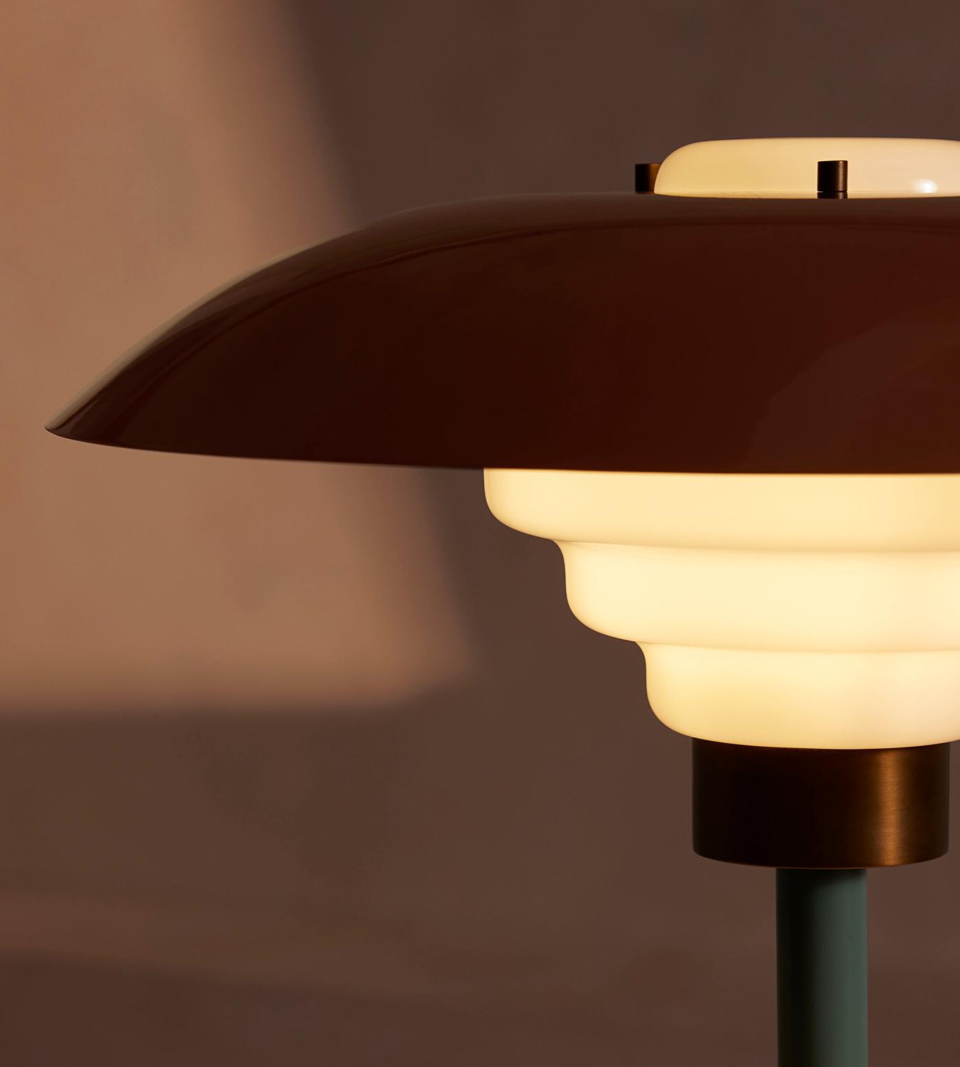 Fleur Table Lamp, US