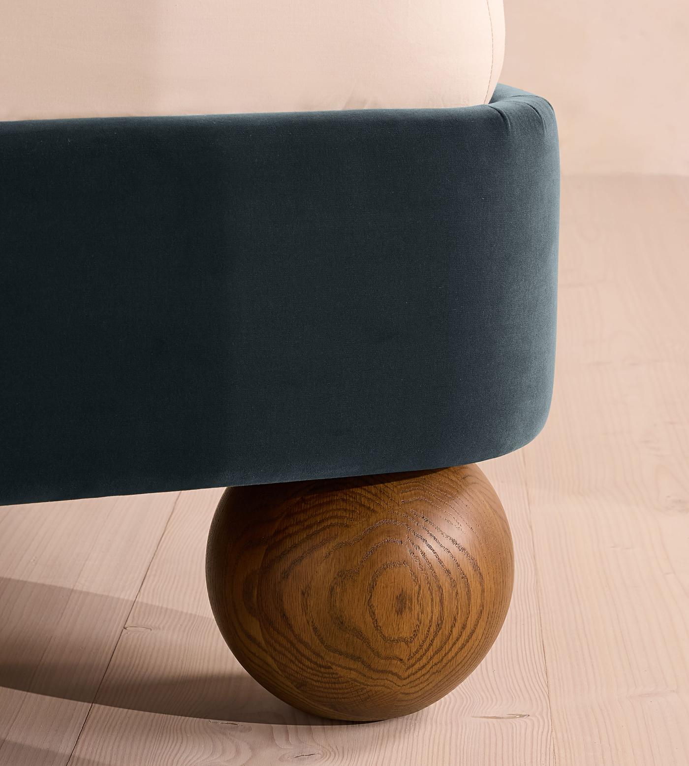 Willem Bed, King, Velvet & Linen, Grey Blue