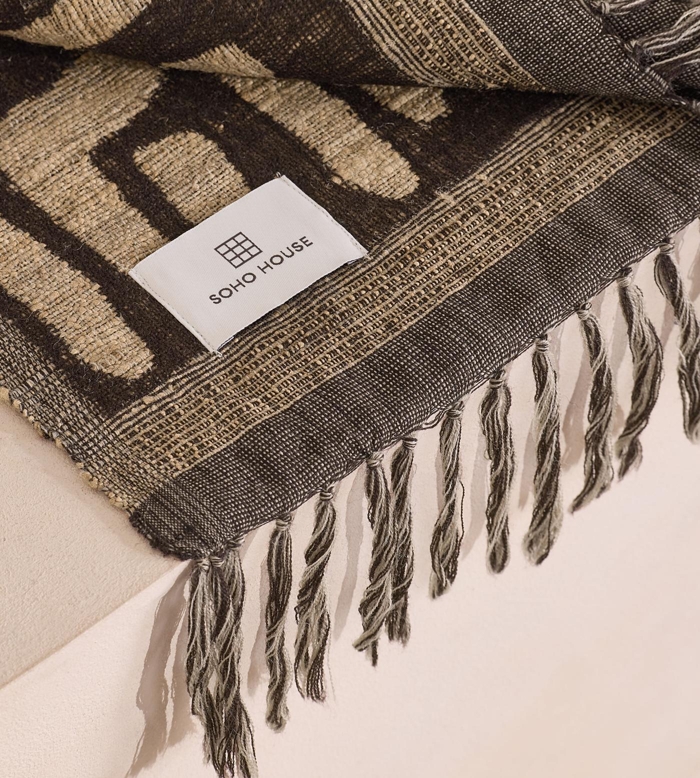 Veda Throw, 140 x 200cm