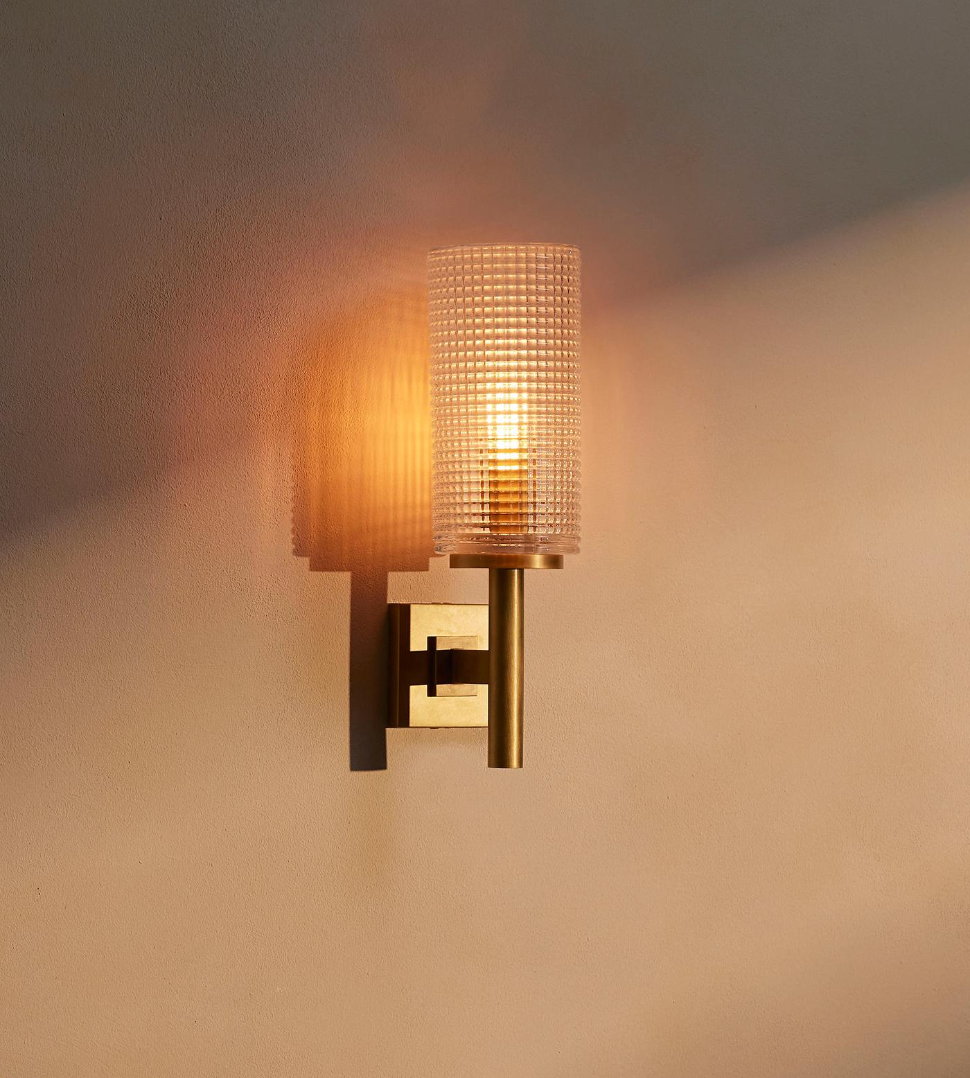 Skye Wall Light, US