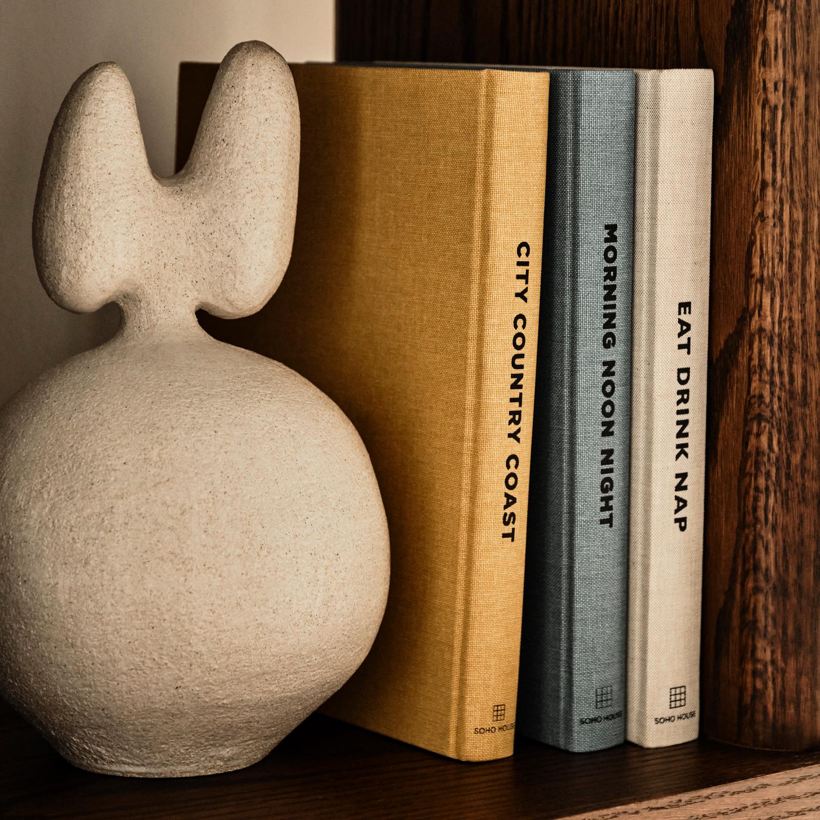 How to create a cosy book nook at home