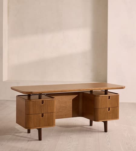 Alvis Desk