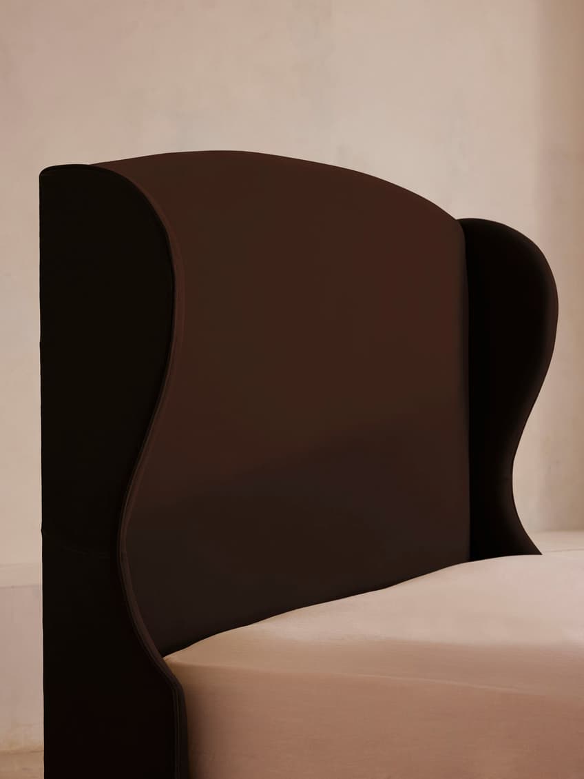 Rivas Bed, Double, Velvet, Chocolate