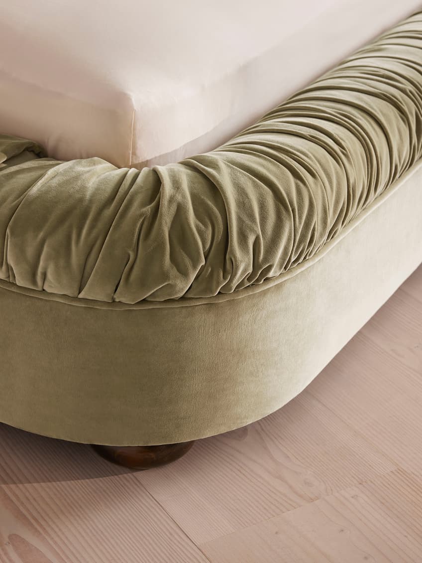 Vara Bed, King, Velvet Lichen