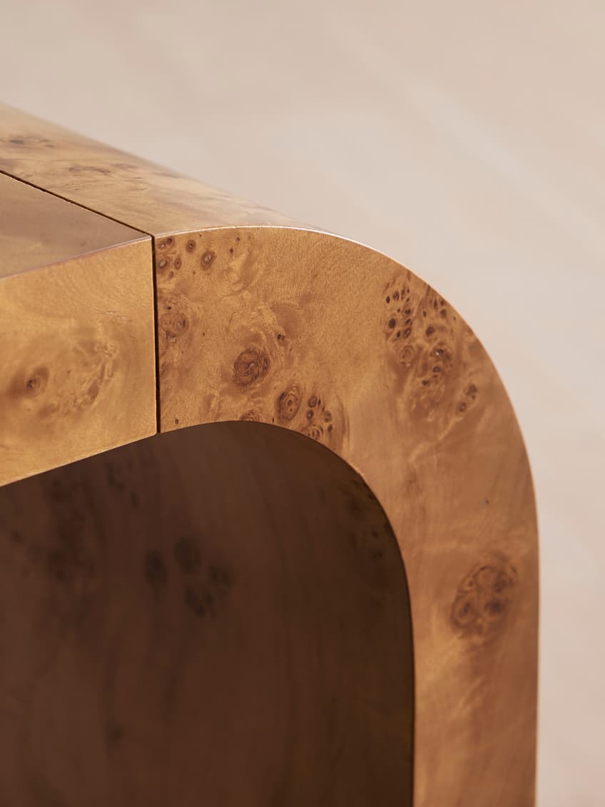 Wallace Desk, Mappa Burl
