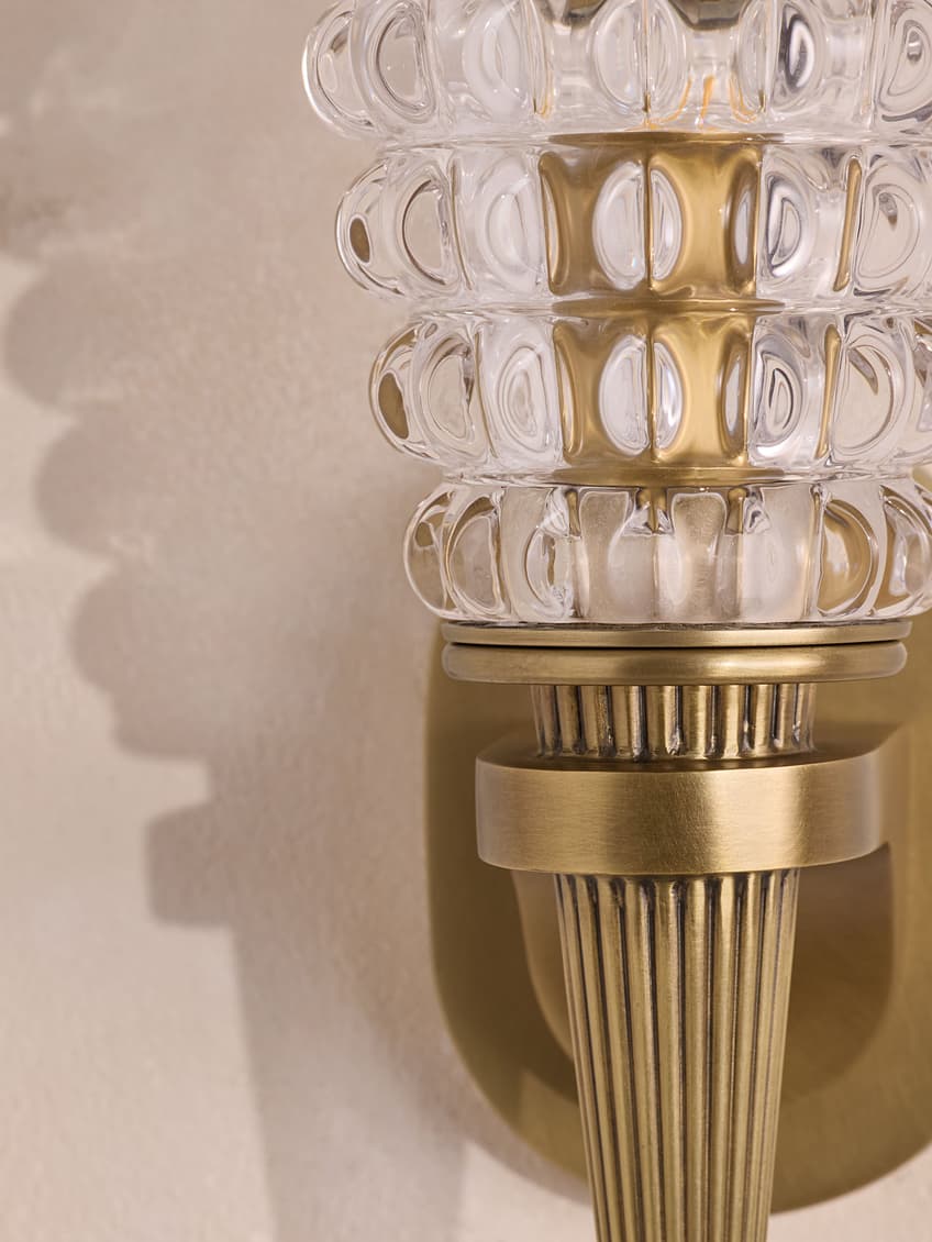 Valencia Wall Light, IP44, US