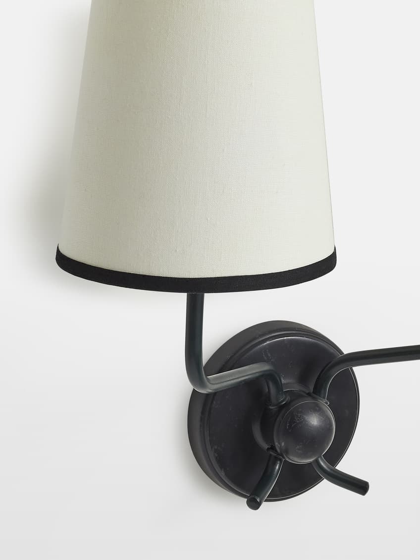 Vernet Wall Light