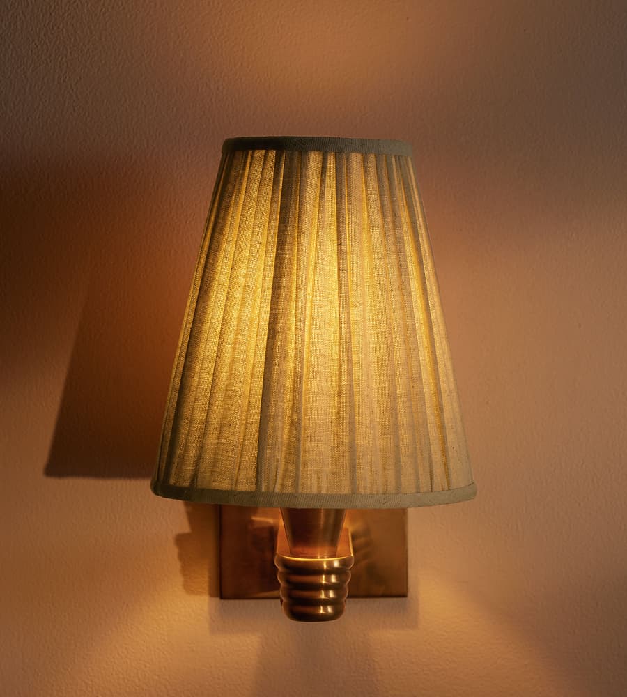 Viola Wall Light, US