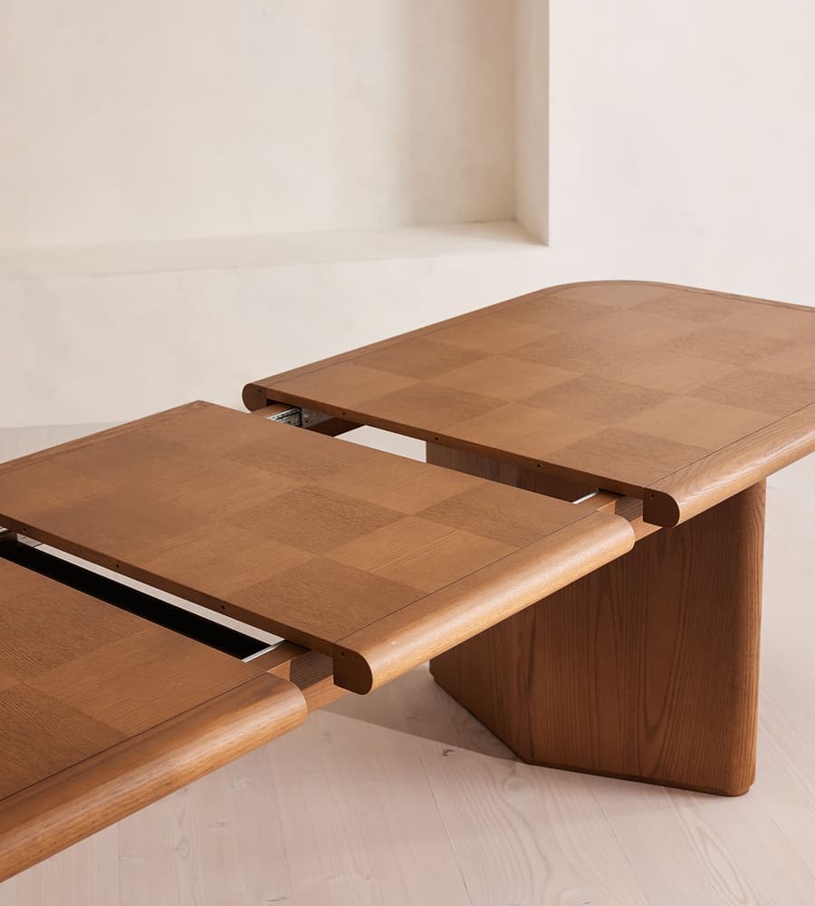 Darwin Extendable Dining Table