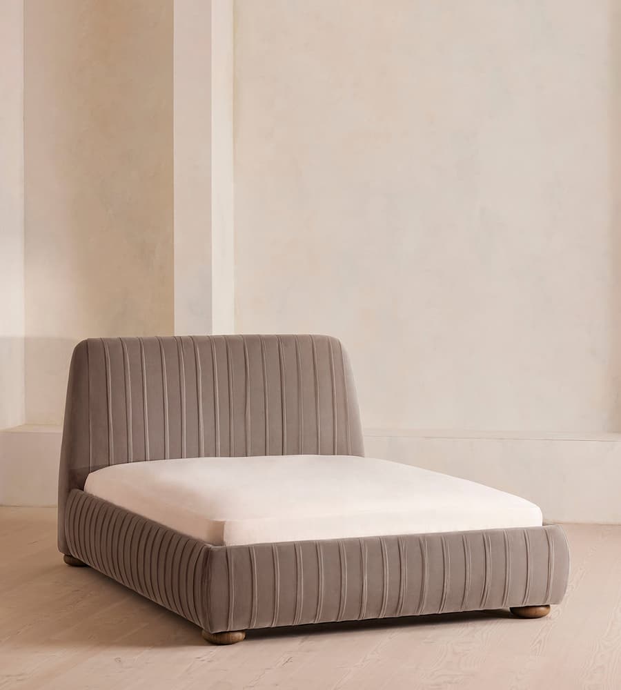 Vivienne Bed, King, Velvet, Taupe, US