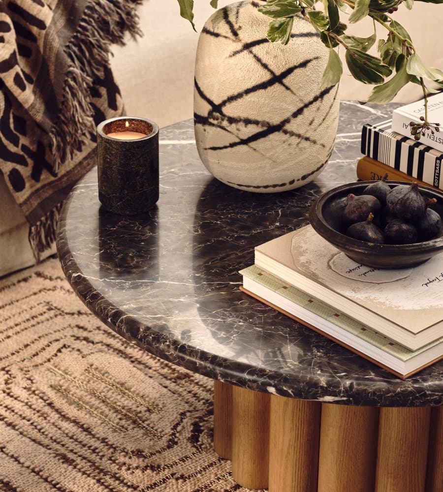 Verona Leather & Oud Marble Candle, 260g