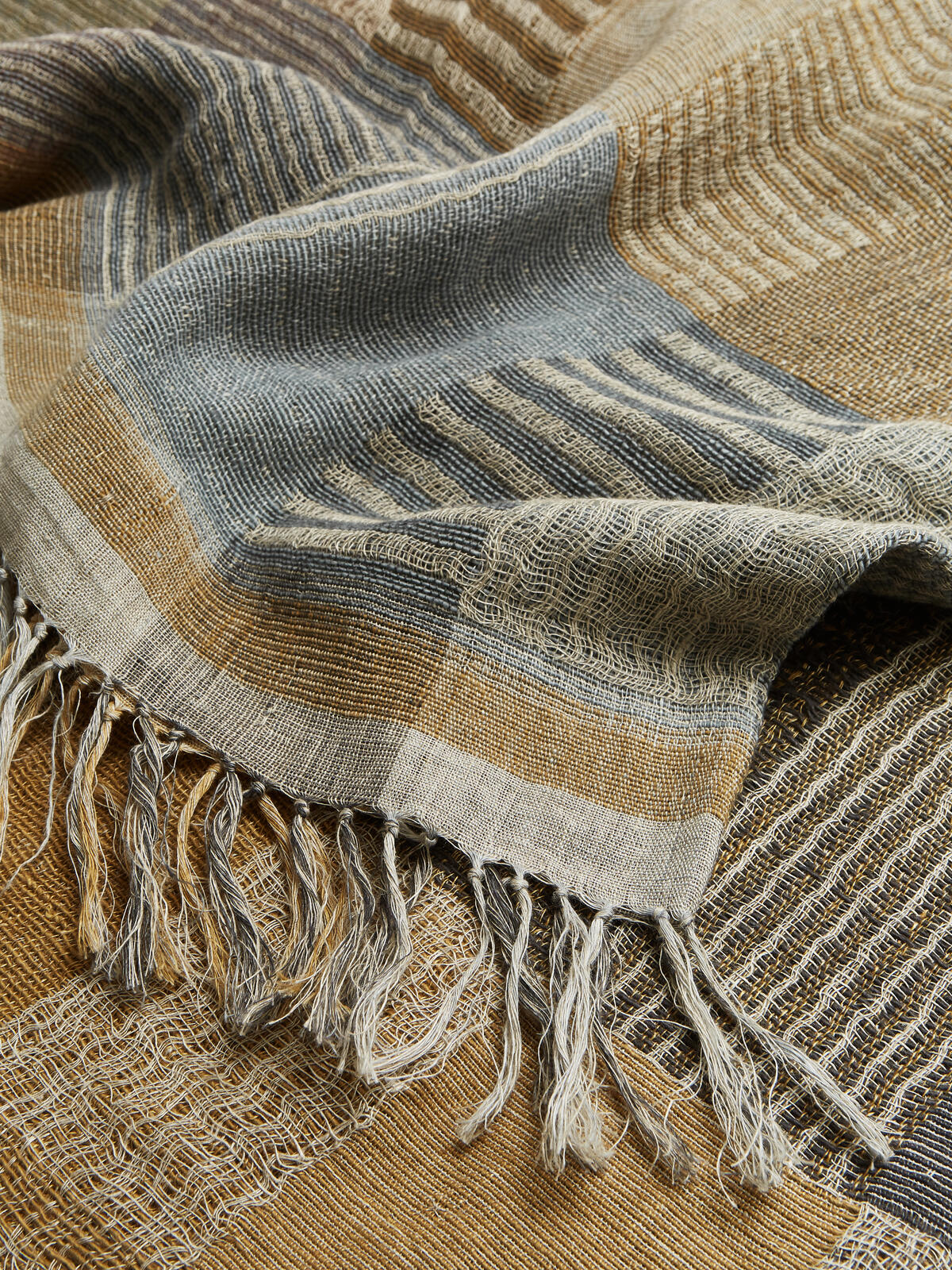 Jolie Throw Multi, 140 x 200cm - Soho Home