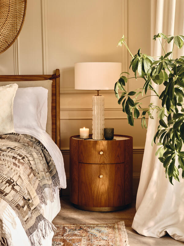 Finn Table Lamp, White